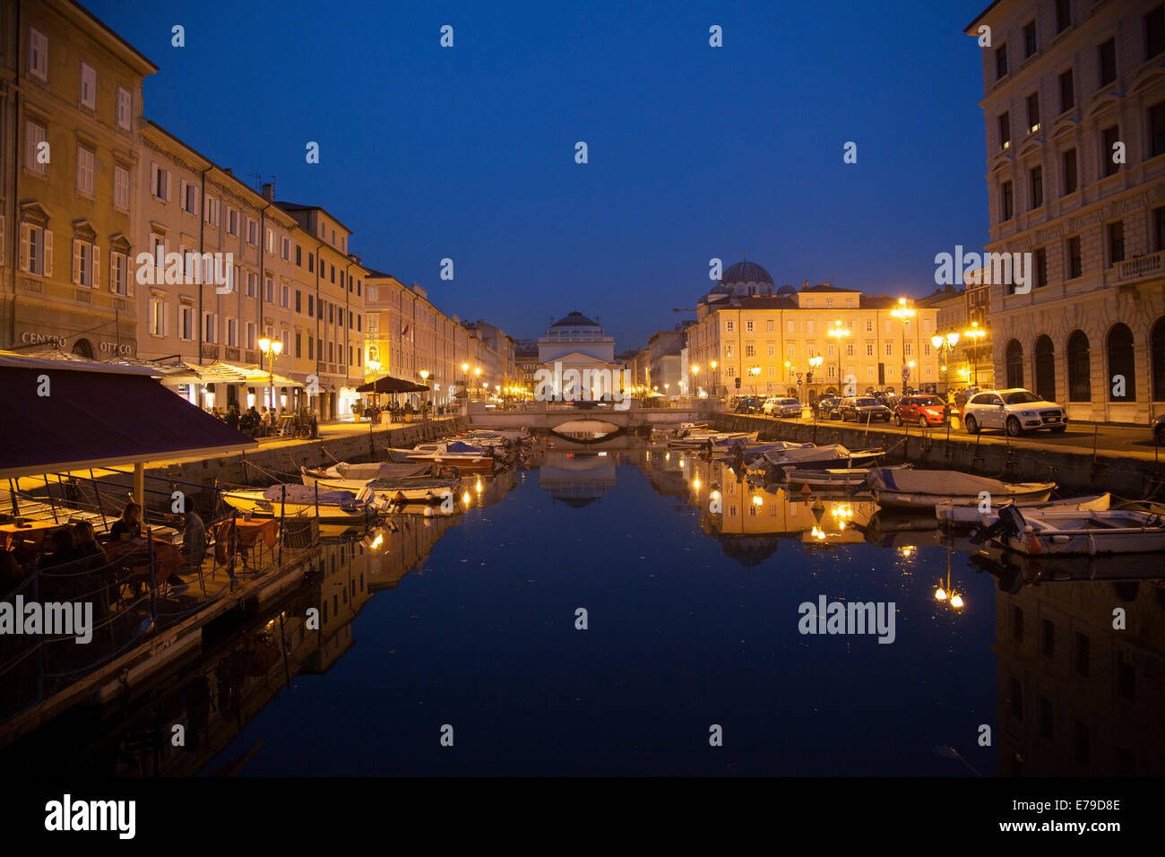 Via giulia street hi-res stock photography and images - Alamy