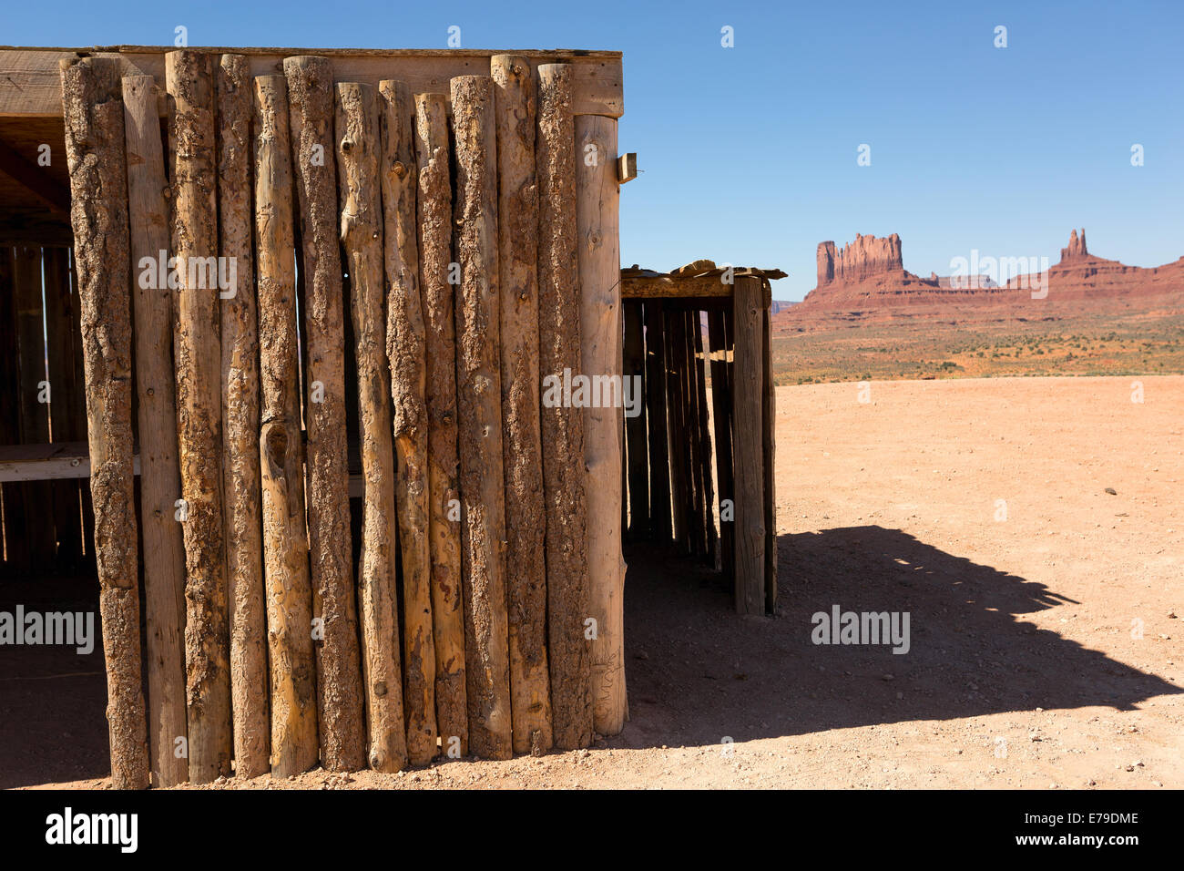 Rough building hi-res stock photography and images - Alamy