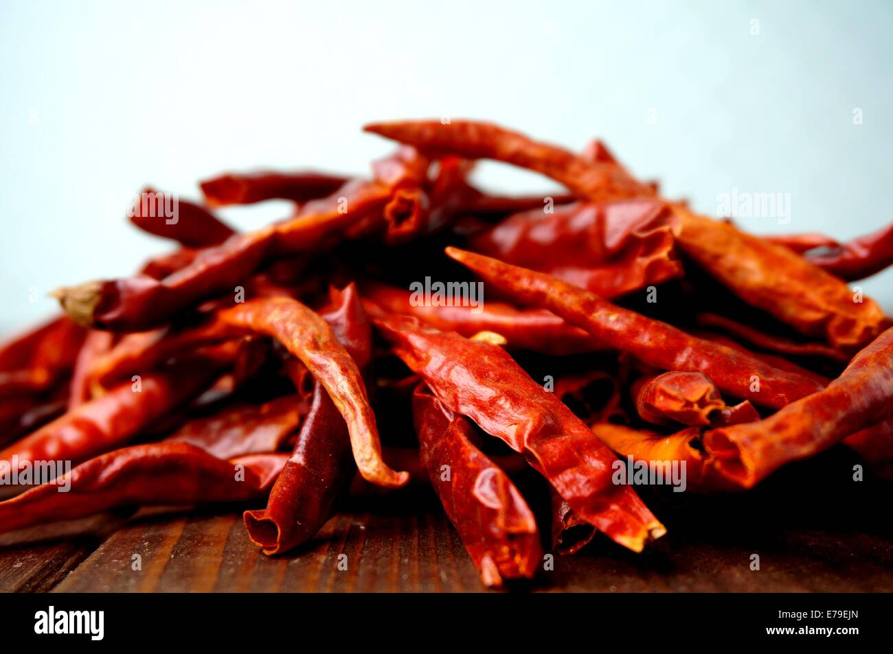Pile of strong, red dried chili. Closeup Stock Photo - Alamy