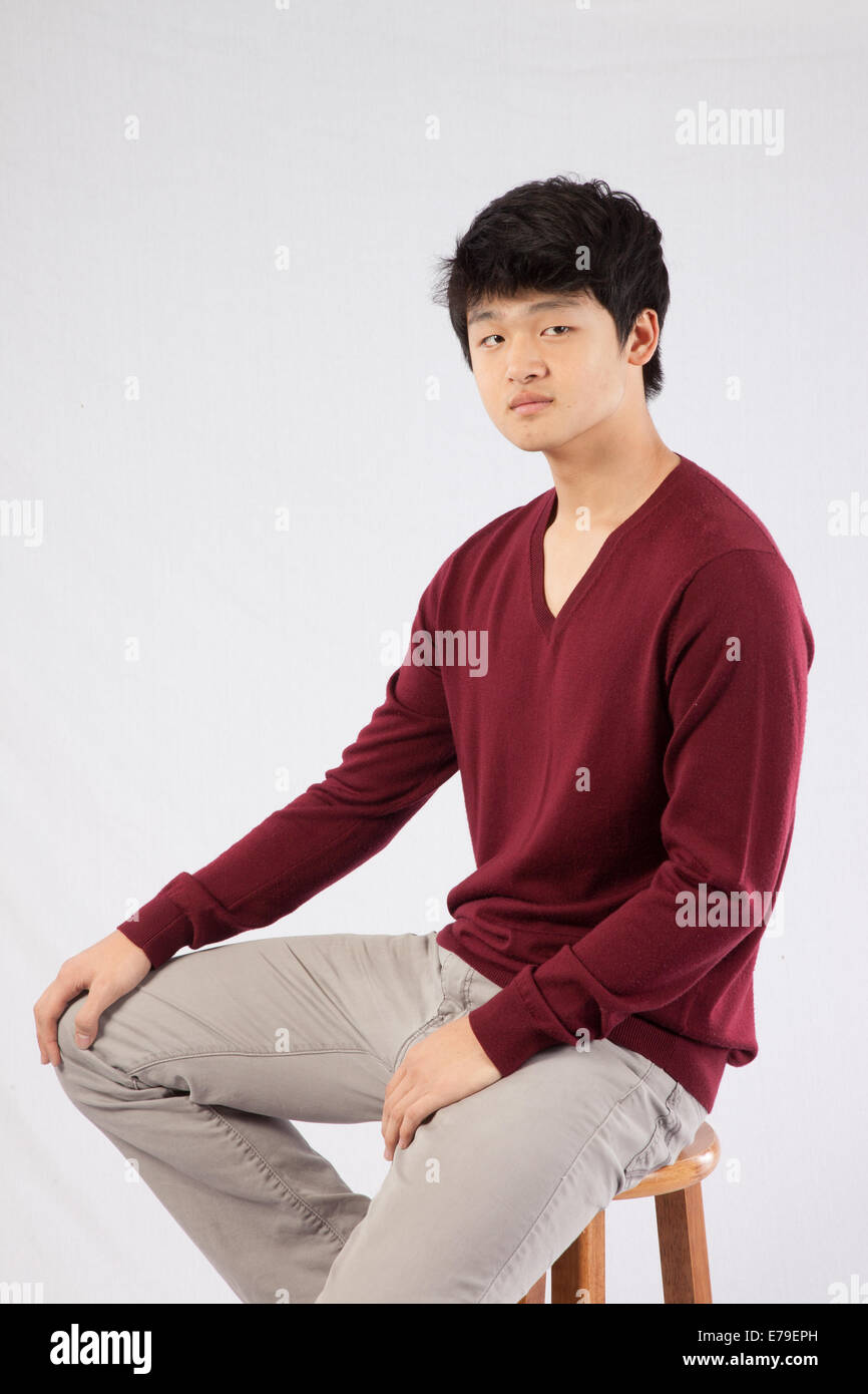 Thoughtful sitting hi-res stock photography and images - Alamy