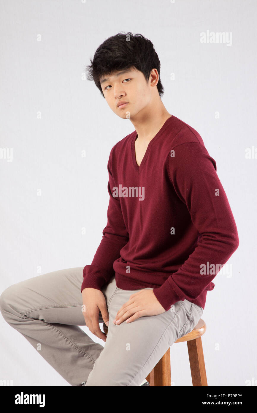Thoughtful sitting hi-res stock photography and images - Alamy