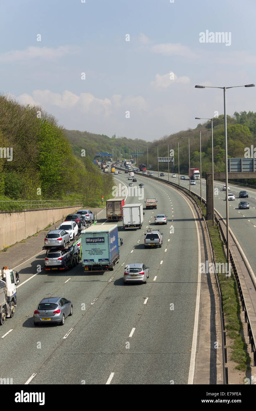 Eastbound traffic on the four lane section of the M60 motorway near ...