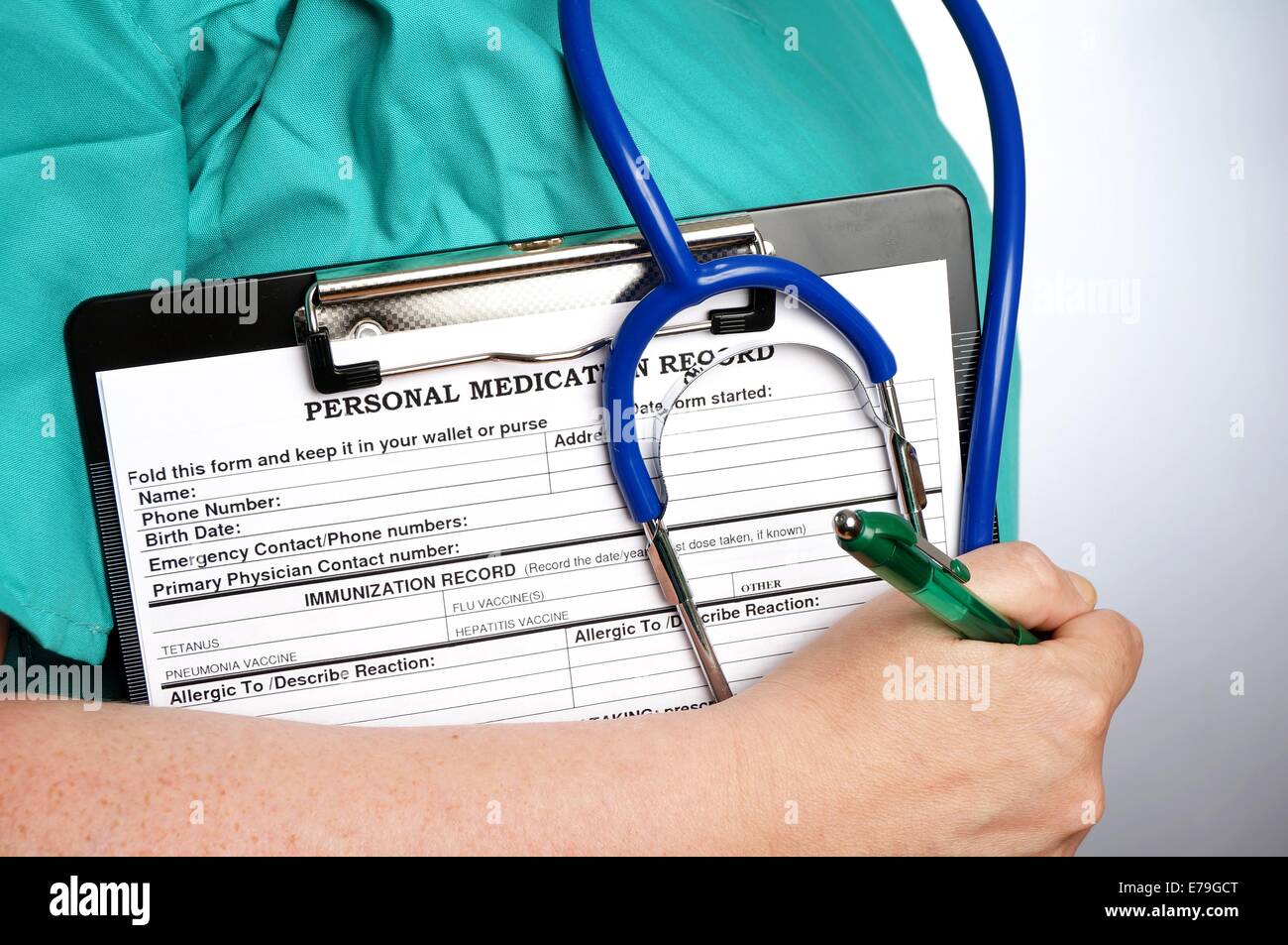 Doctor paper medical chart hi-res stock photography and images - Alamy