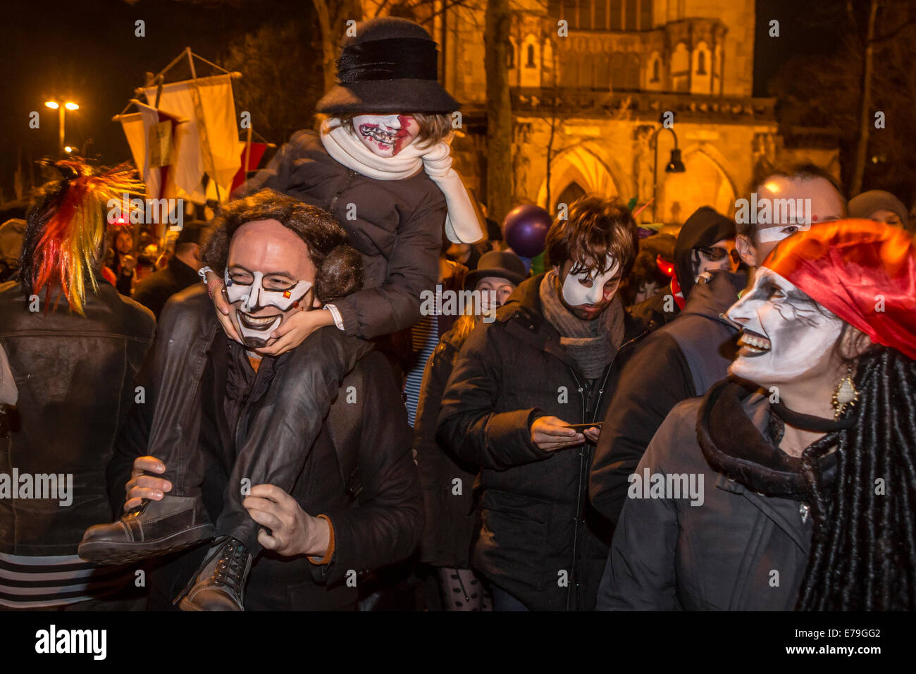 Children in carnival procession hi-res stock photography and images - Alamy