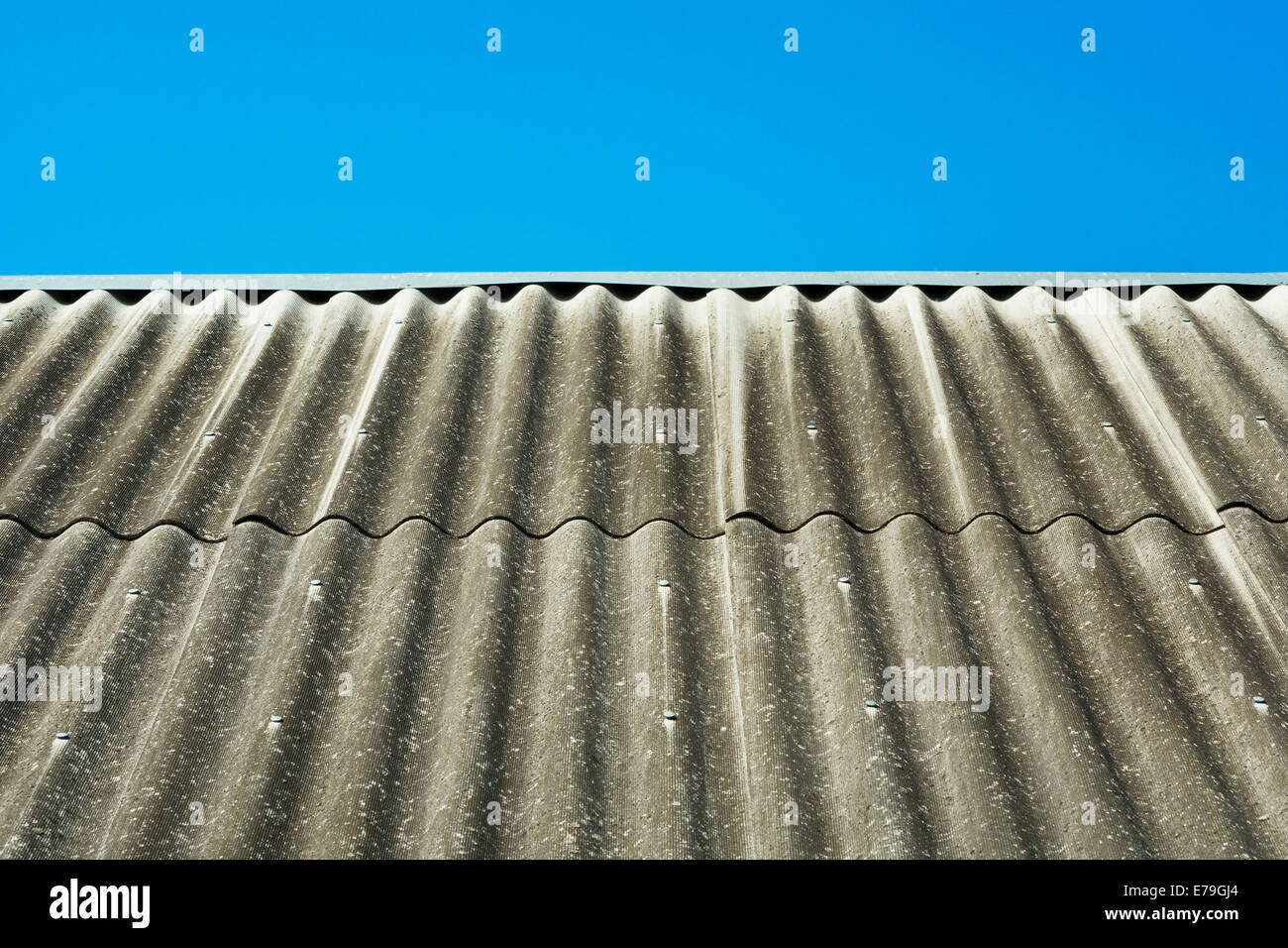 Blue asbestos hi-res stock photography and images - Alamy