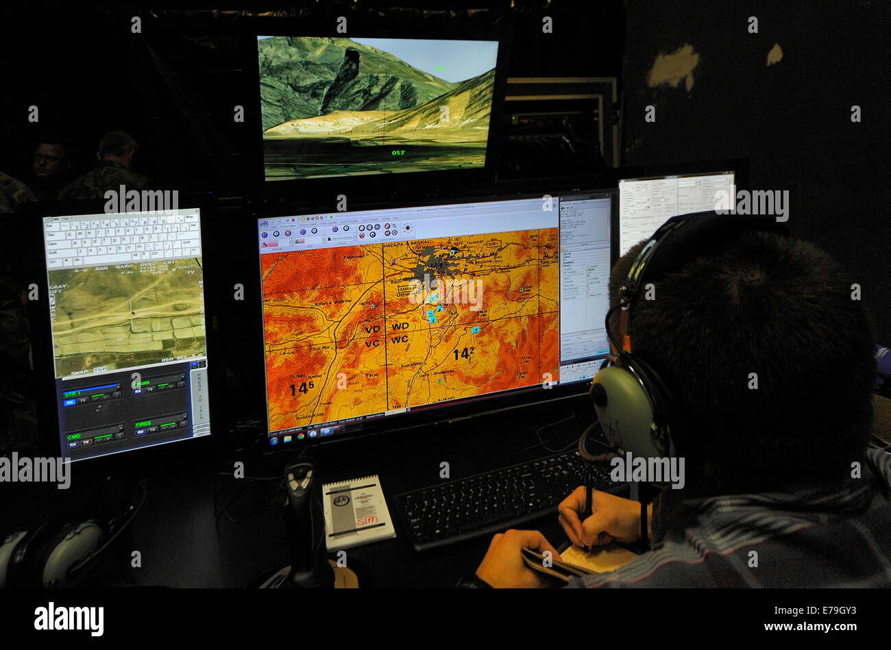 Ample strike hi-res stock photography and images - Alamy