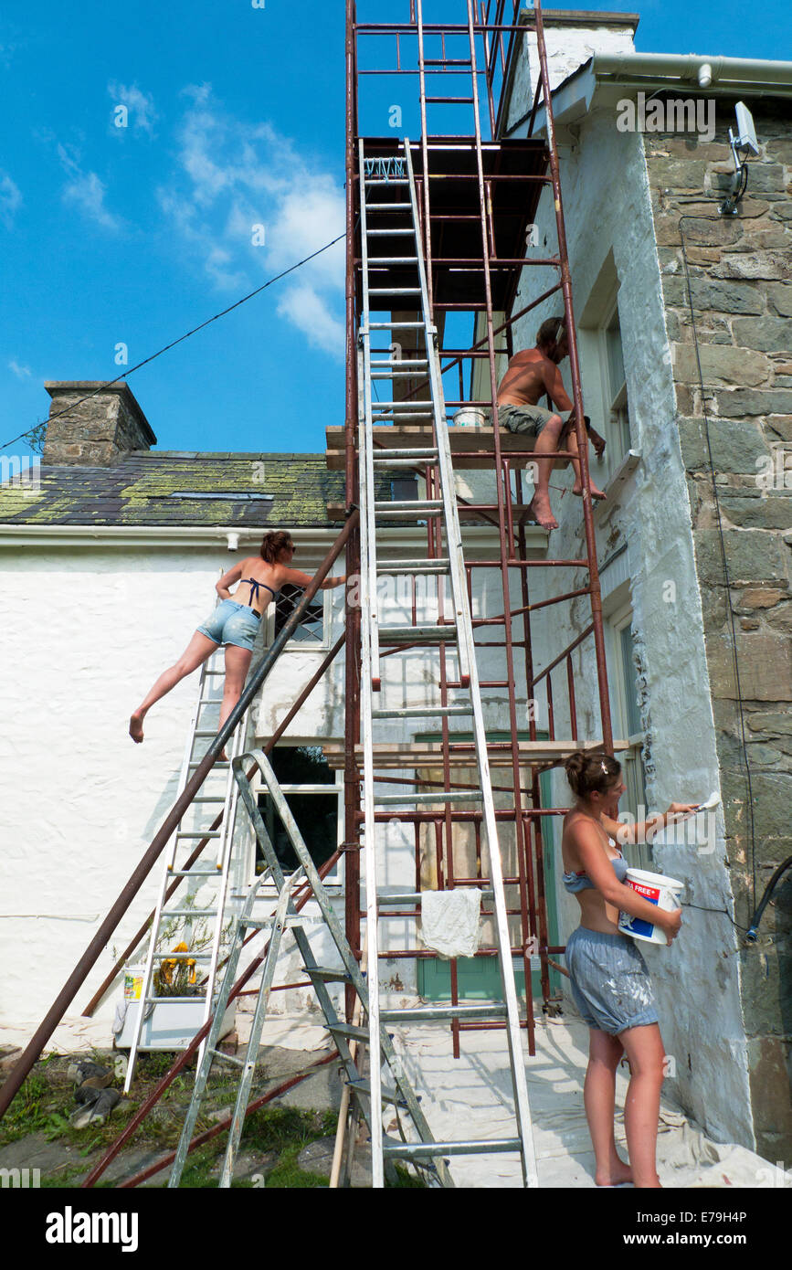 Painting on a scaffold hi-res stock photography and images - Alamy