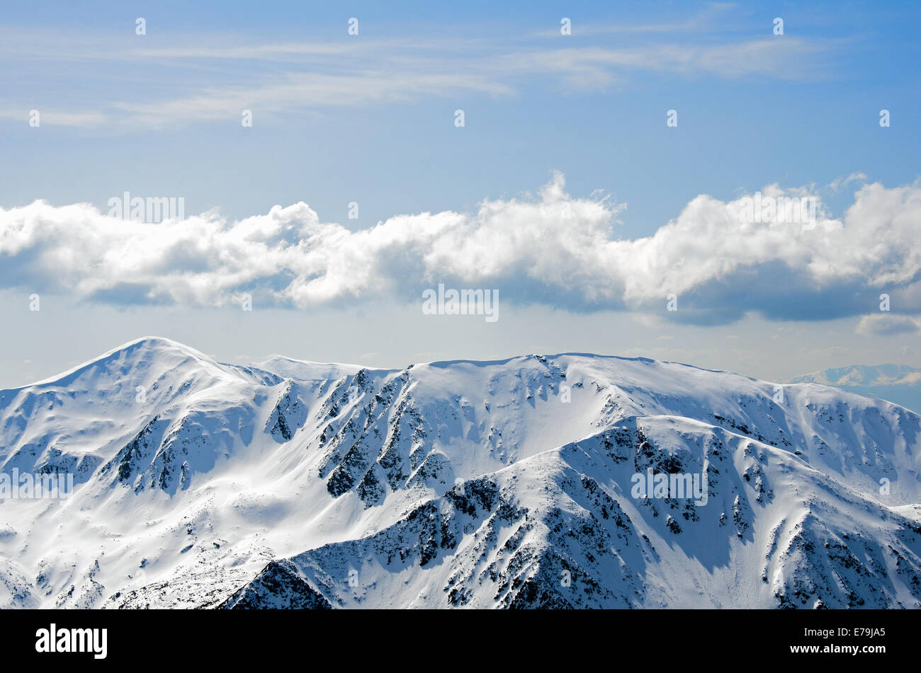 pictures of mountains in the winter scenery Stock Photo - Alamy