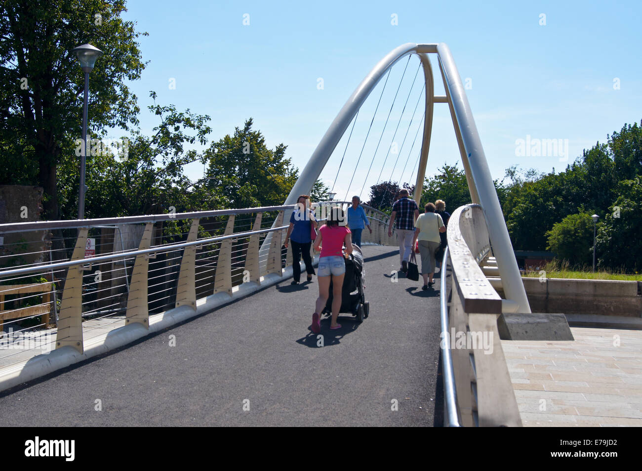 Bowstring footbridge hi-res stock photography and images - Alamy