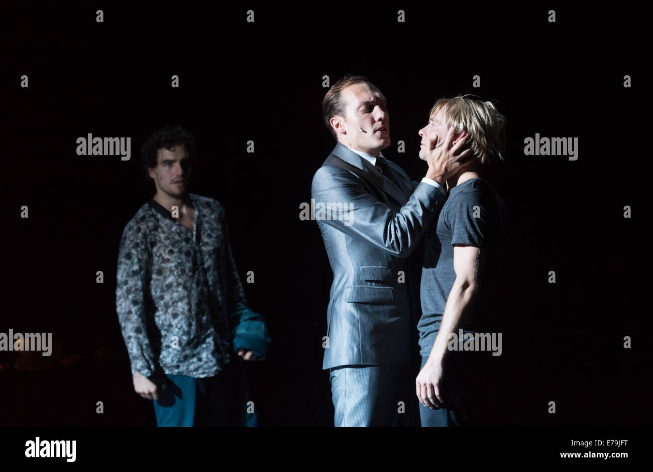 Shakespeare's drama "Romeo and Juliet" had a successfull opening night ...