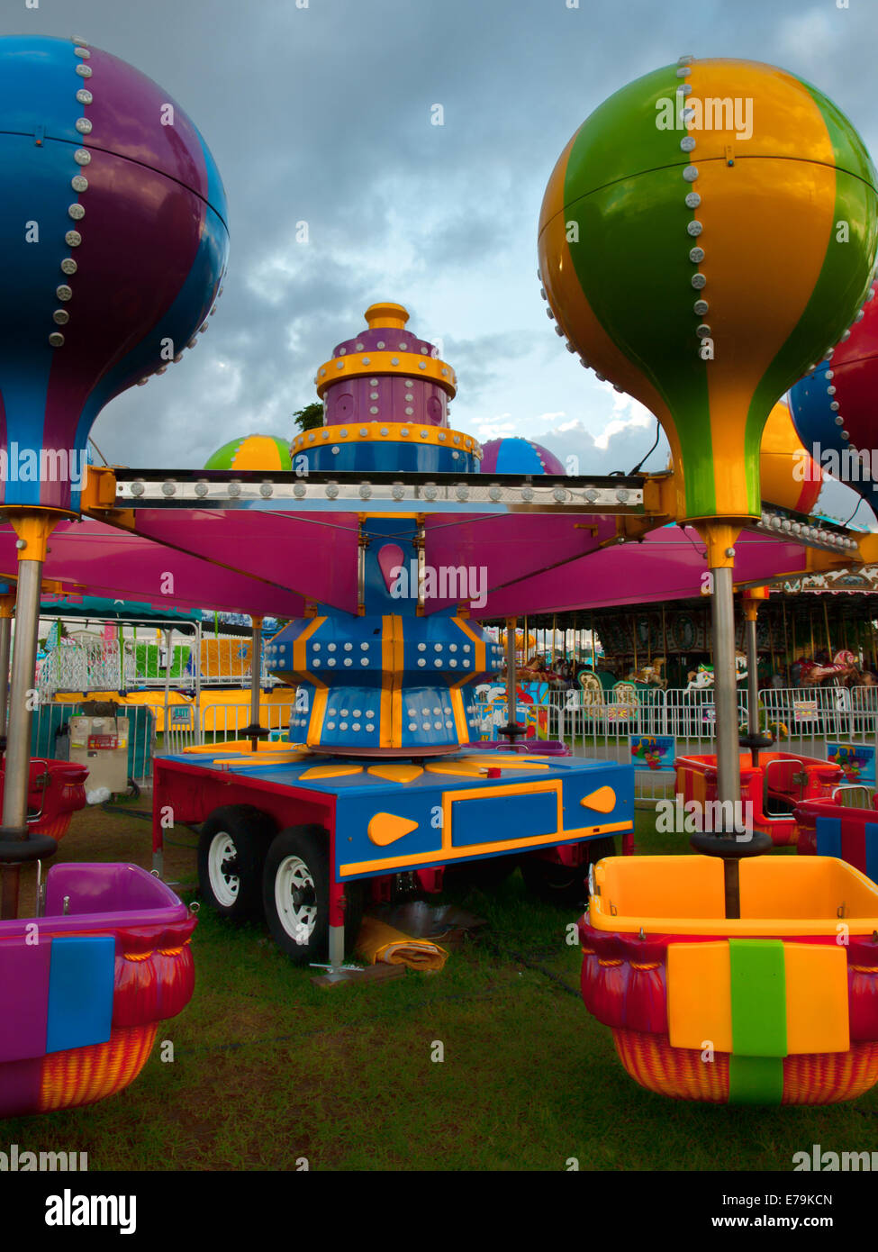 Fairground stall balloons hi-res stock photography and images - Alamy