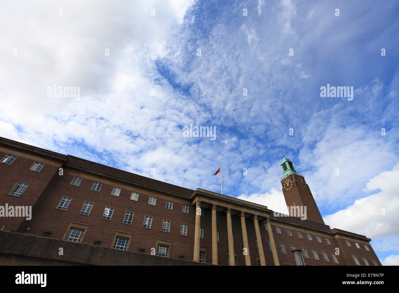 Norwich city hall hi-res stock photography and images - Alamy