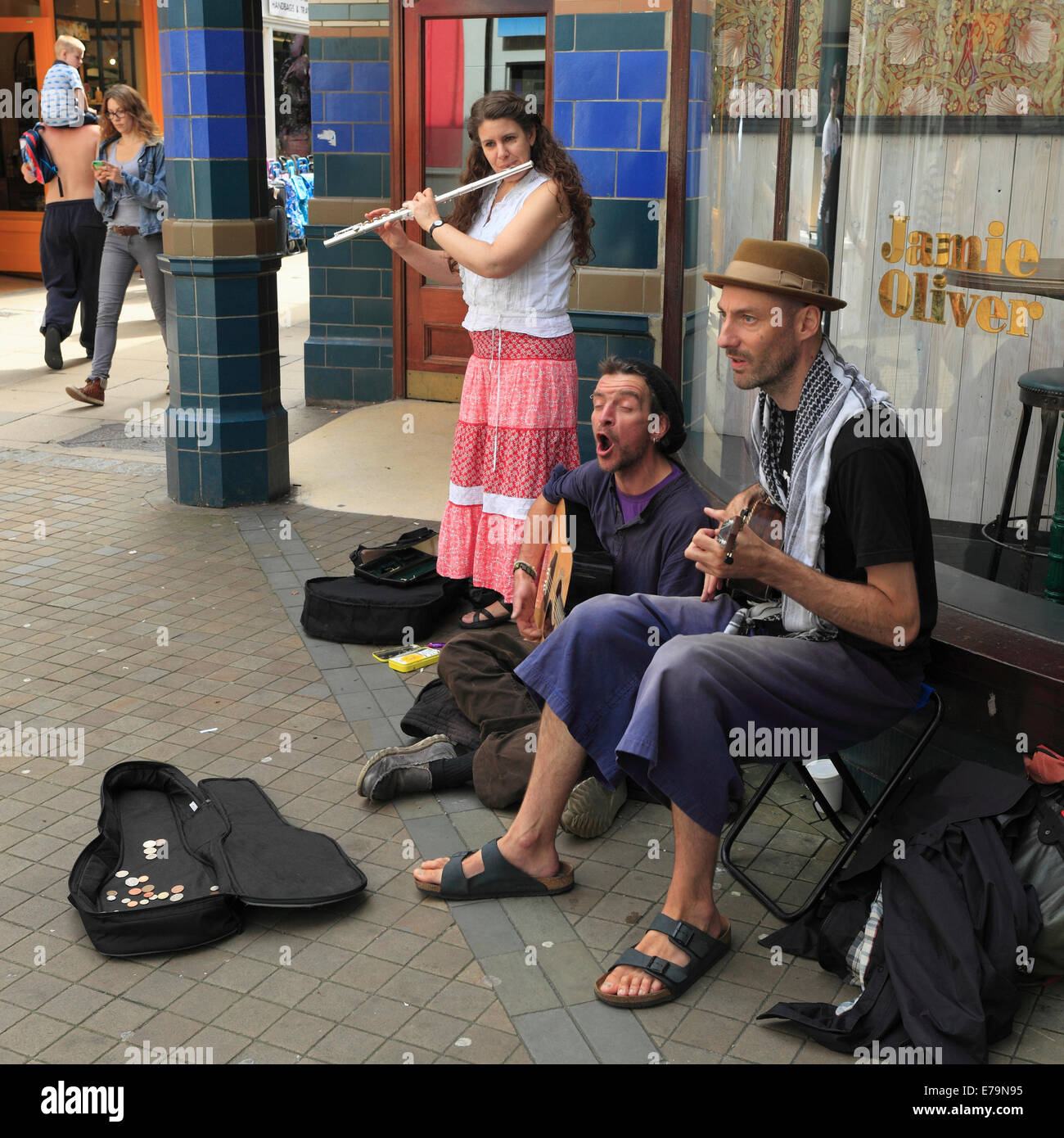 Guitar and flute hi-res stock photography and images - Alamy