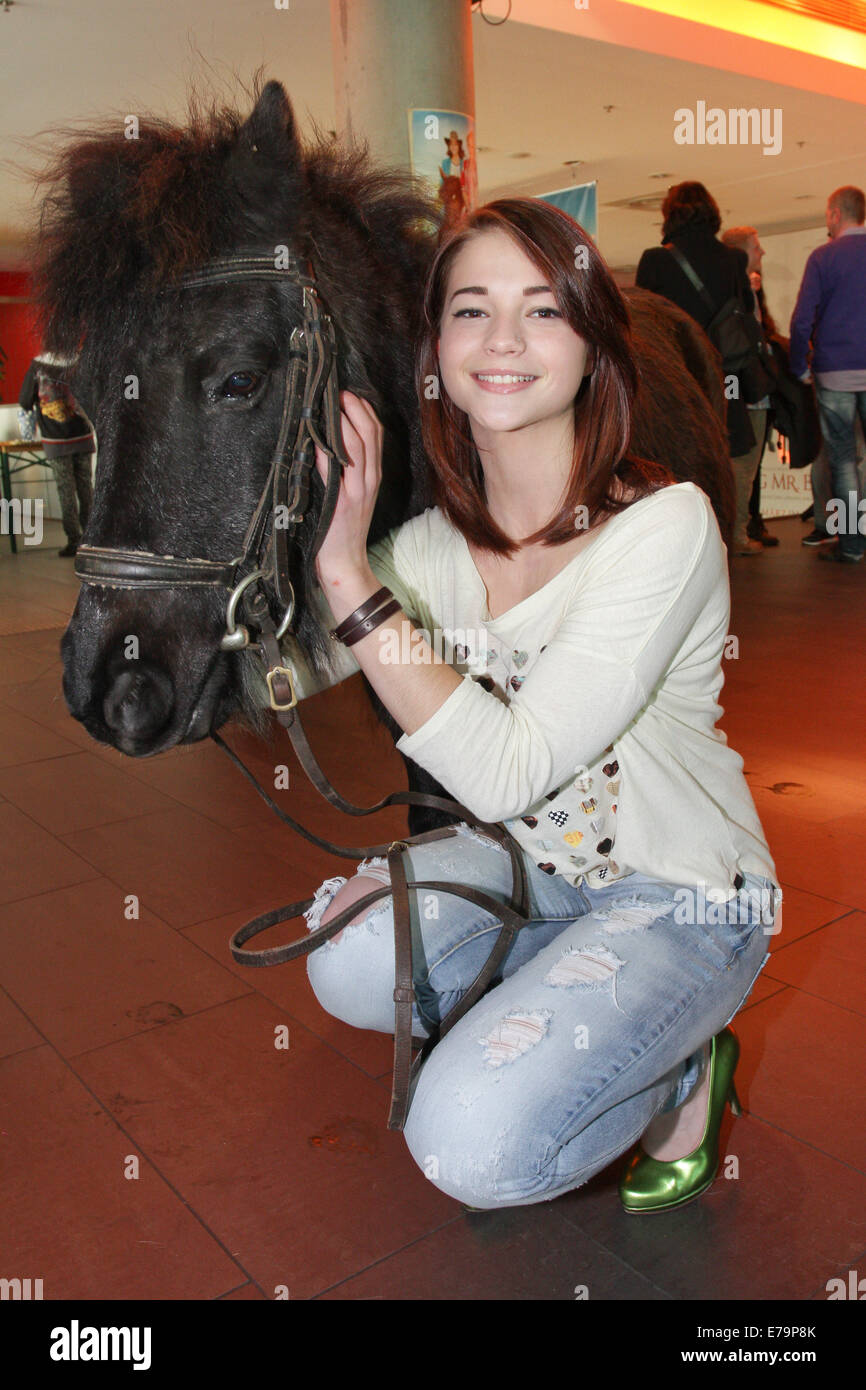 Lisa marie koroll hi-res stock photography and images - Alamy