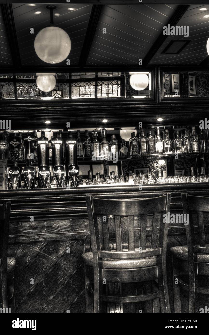 Pub black and white bar scene Stock Photo - Alamy