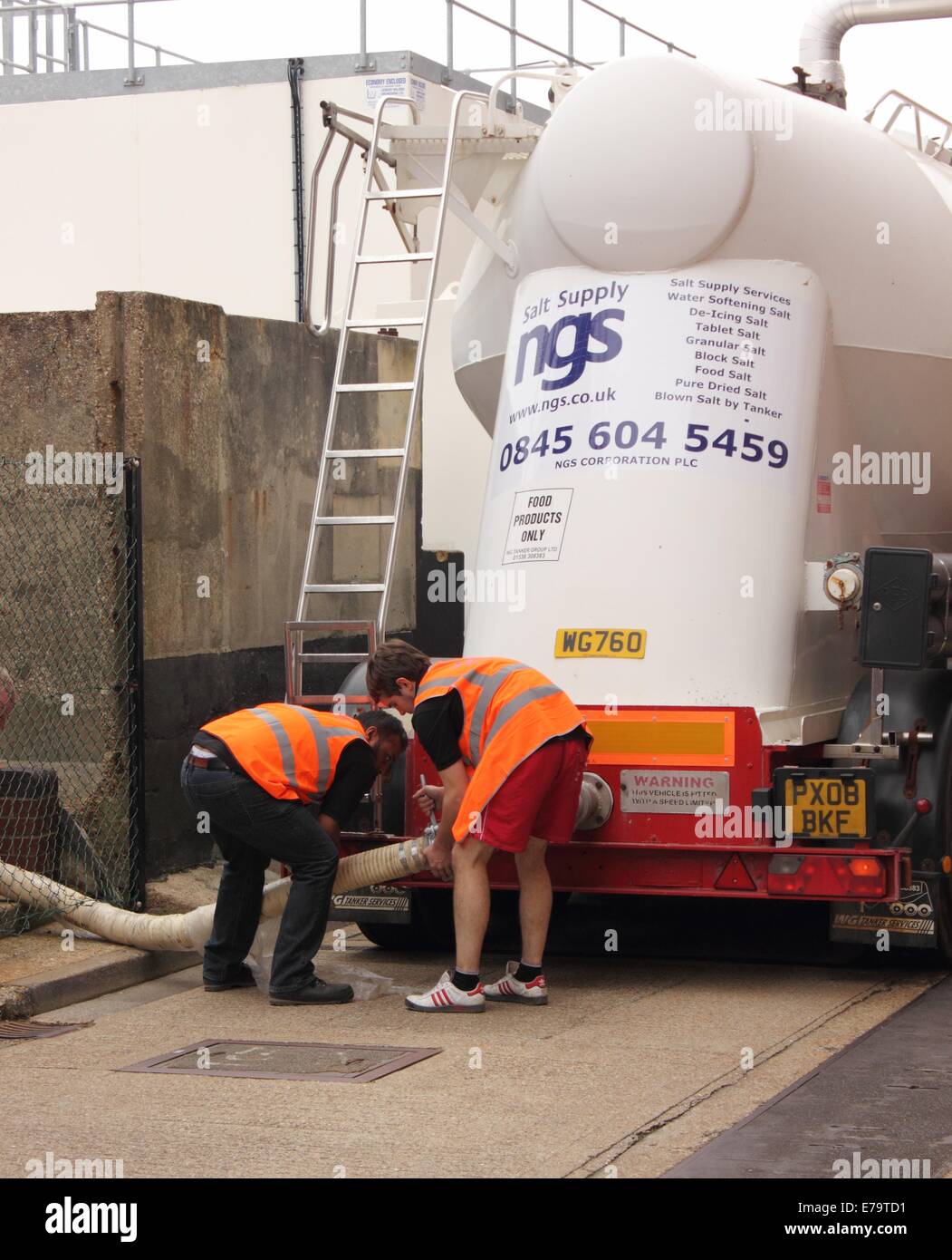 Tanker truck facility hi-res stock photography and images - Alamy