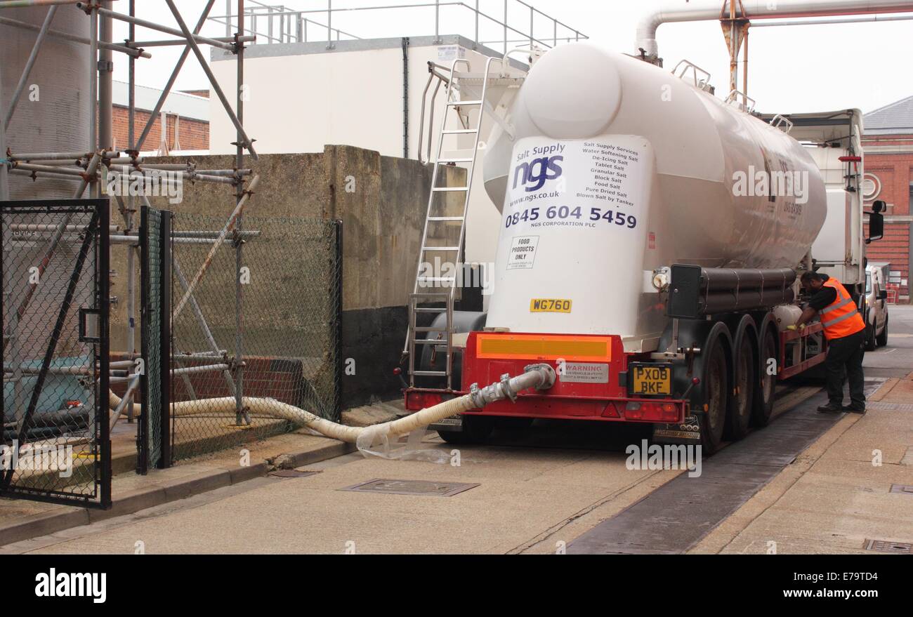 A bulk salt delivery by a large tanker Stock Photo - Alamy
