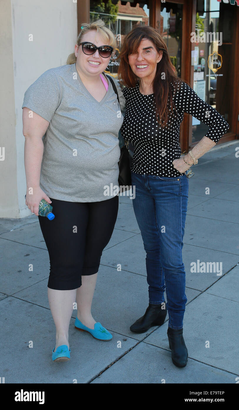 Rebel wilson poses hi-res stock photography and images - Alamy