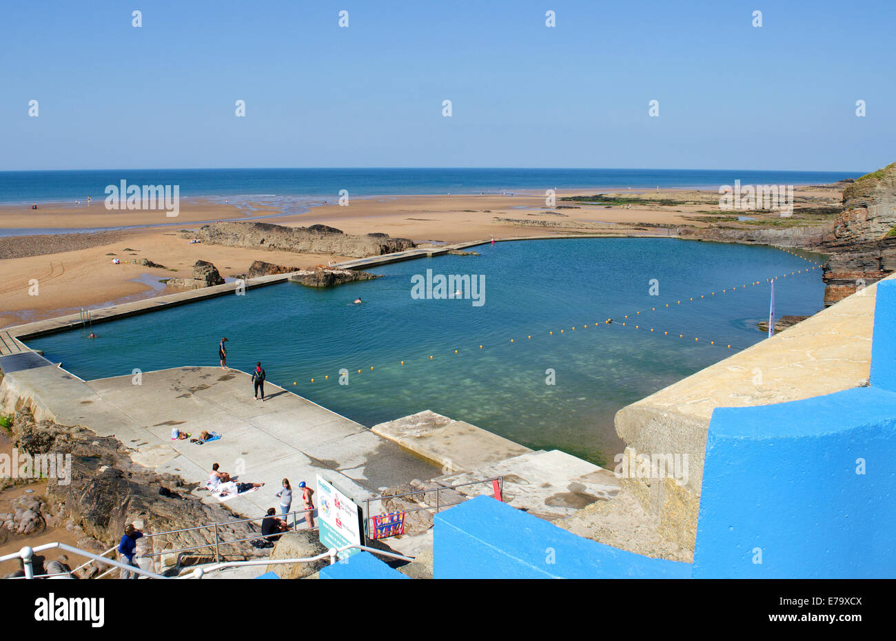 Summerleaze sea pool hi-res stock photography and images - Alamy