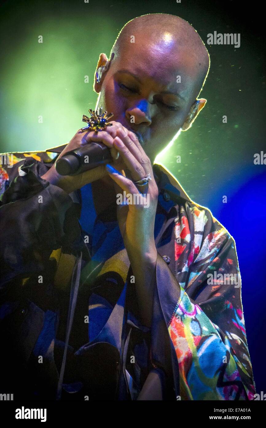 Skunk Anansie perform live at Grand Theatre in Poland Featuring ...