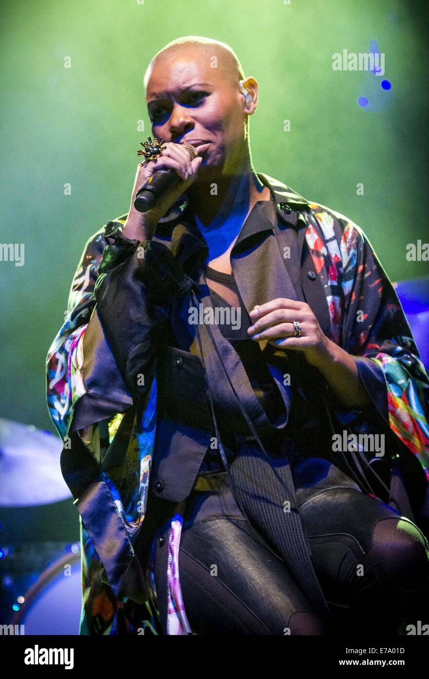 Skunk Anansie perform live at Grand Theatre in Poland Featuring ...