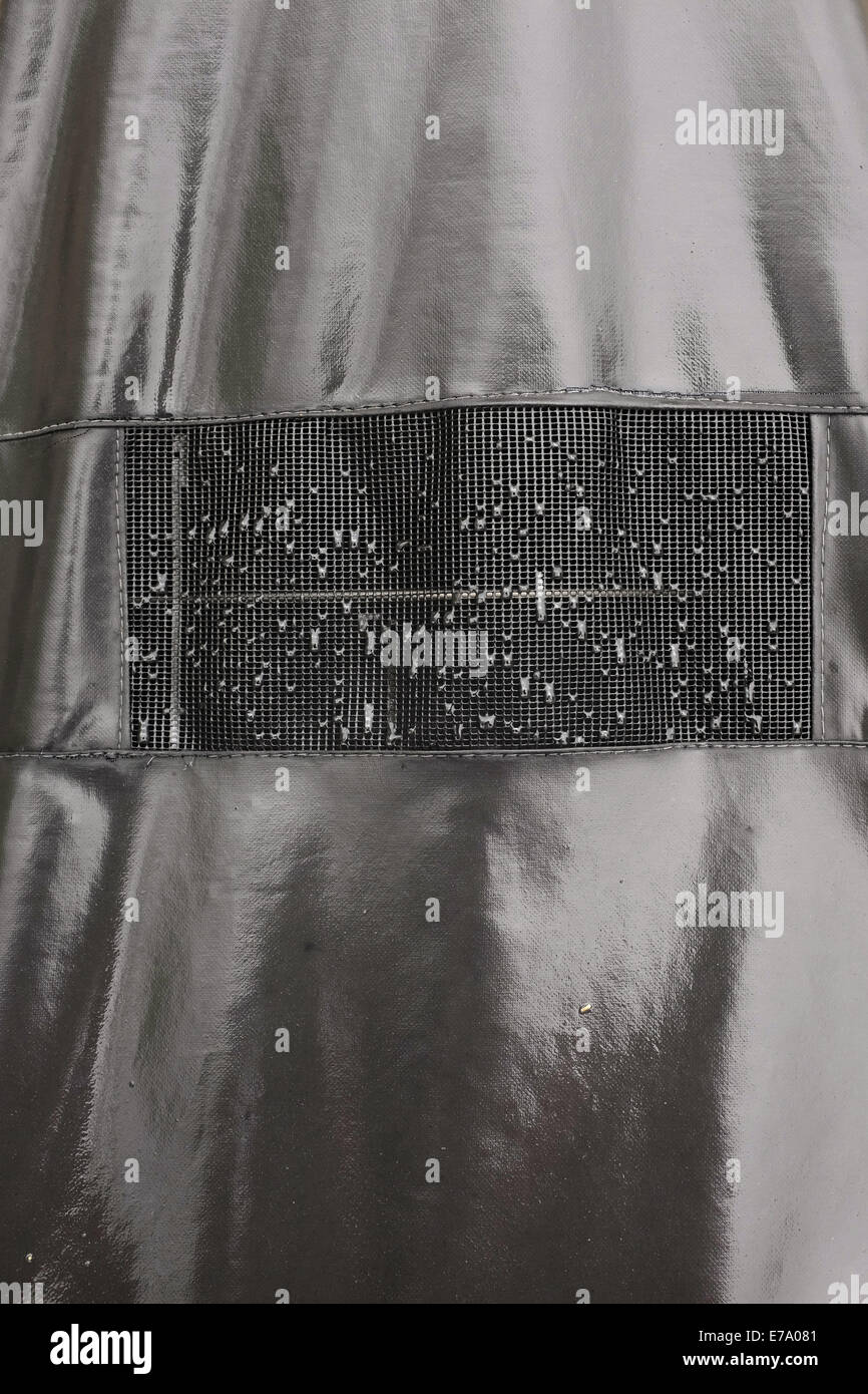 Wet screen hi-res stock photography and images - Alamy