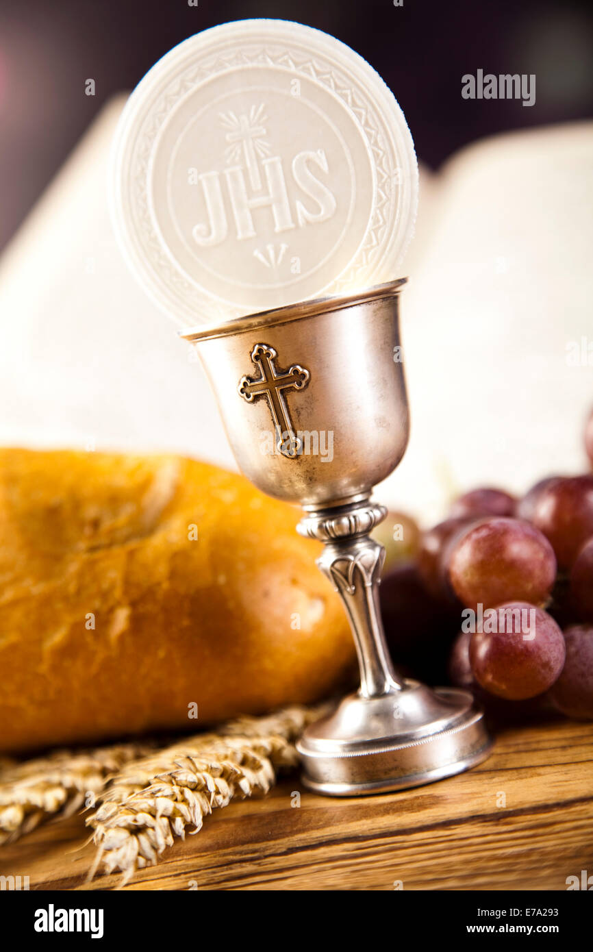 Holy Communion Bread, Wine Stock Photo - Alamy