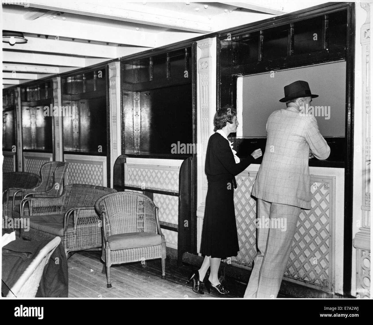 World war ii ship hi-res stock photography and images - Alamy