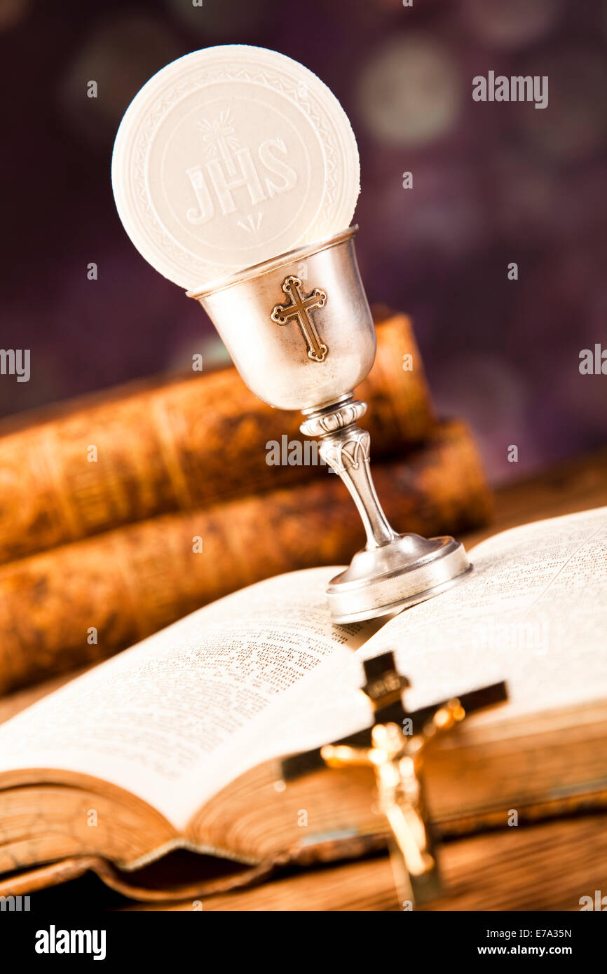 Holy wafer hi-res stock photography and images - Alamy