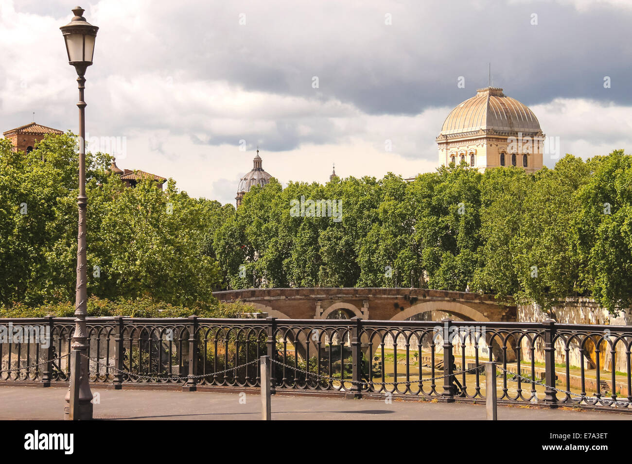 Bridges over the Tiber River in Rome, Italy Stock Photo - Alamy