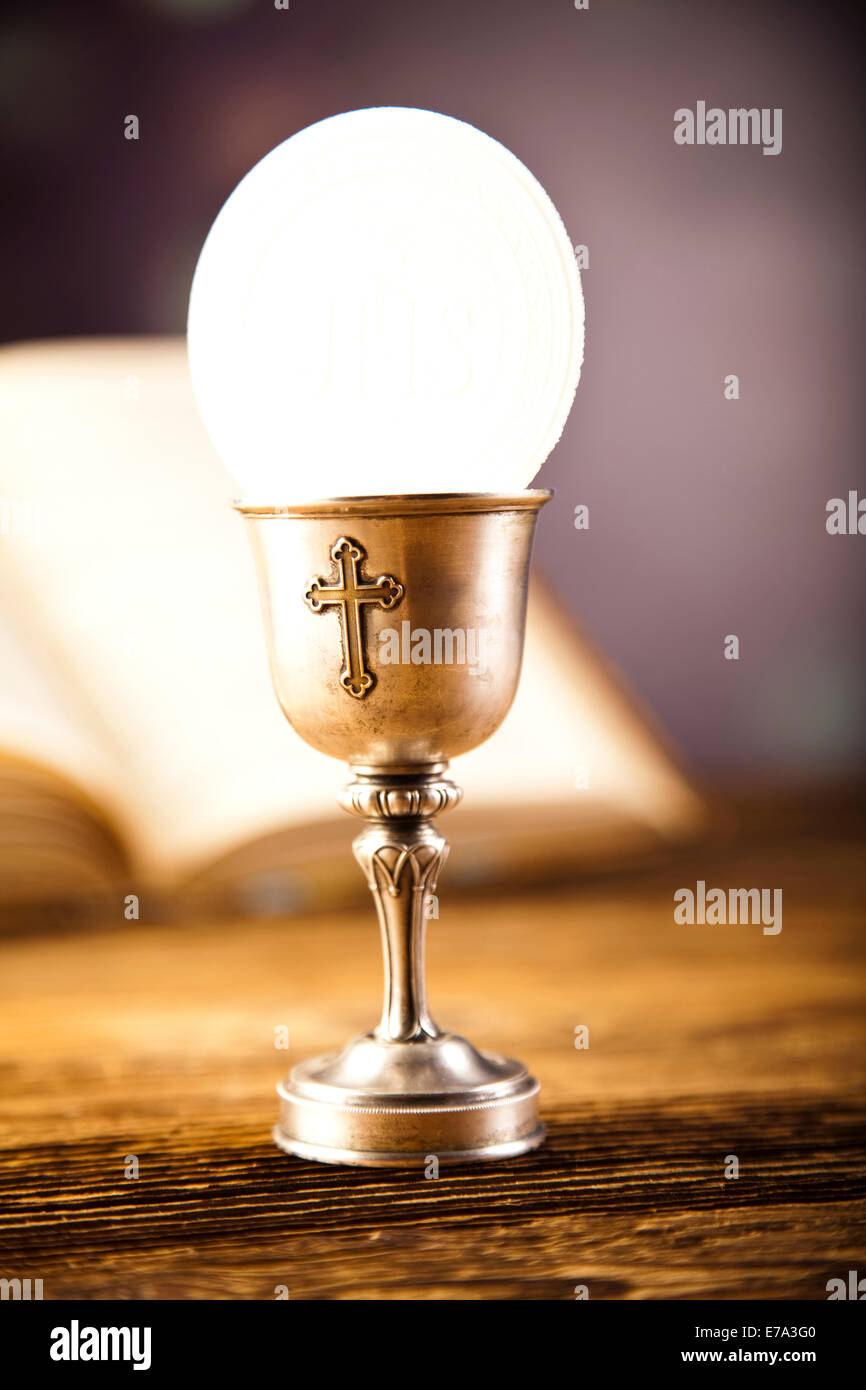 Communion wafer hi-res stock photography and images - Alamy