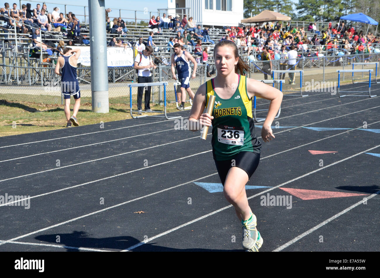 Relay race girls hi-res stock photography and images - Alamy