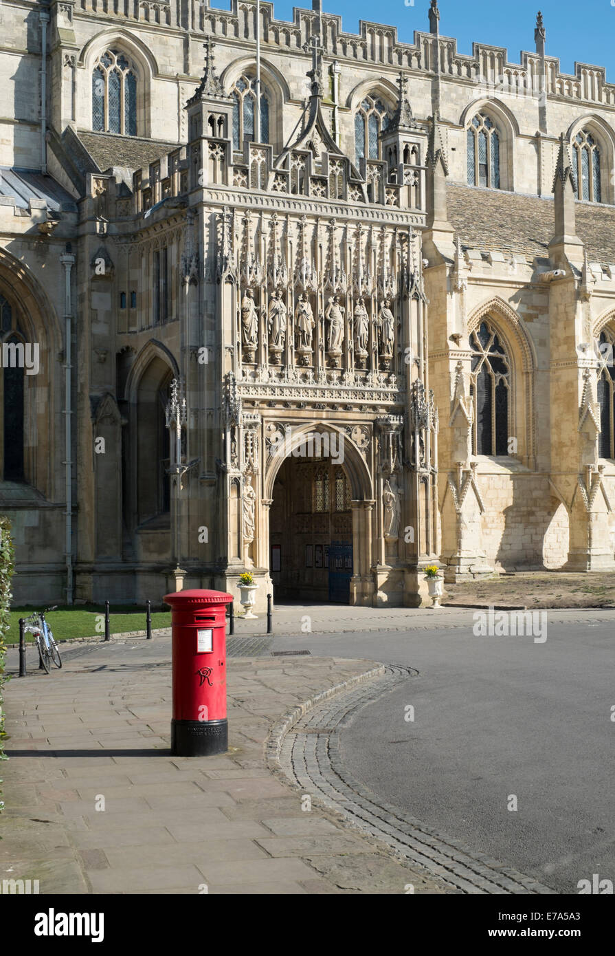 Entrance to Gloucester cathedral Stock Photo - Alamy