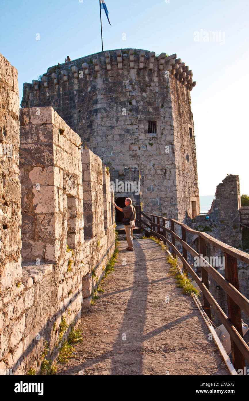 Kamerlengo castle hi-res stock photography and images - Alamy