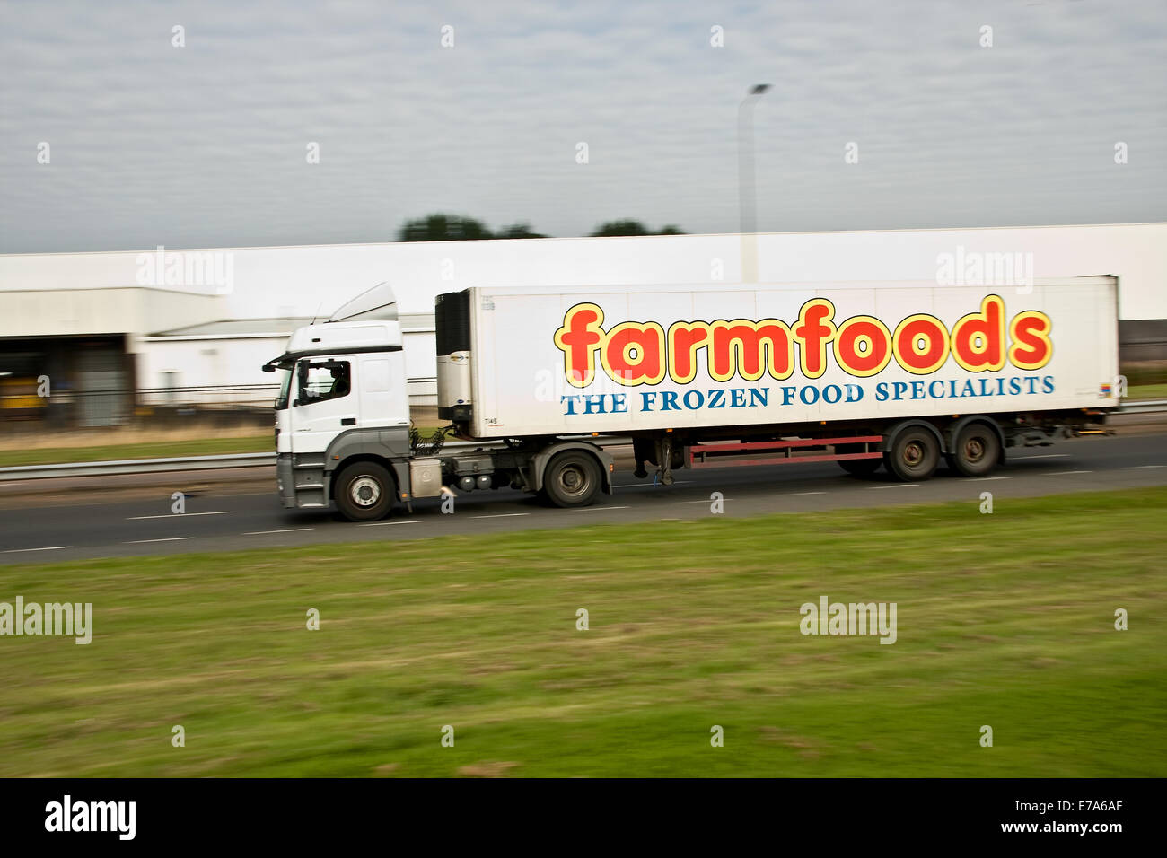 Farmfoods frozen food lorry hi-res stock photography and images - Alamy