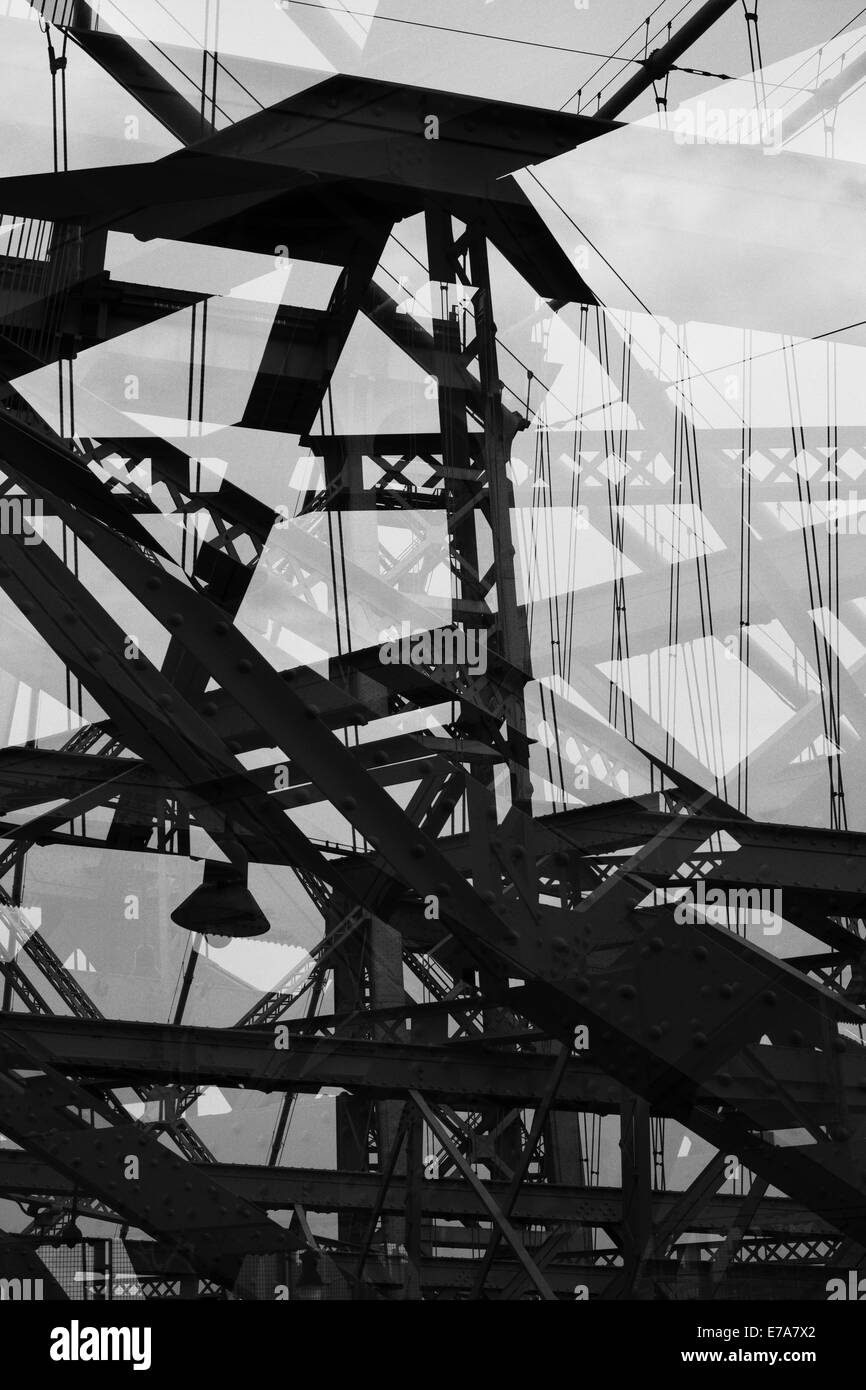 Steel frame beams hi-res stock photography and images - Alamy