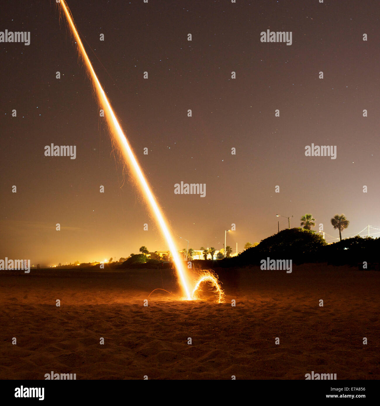 Excitement on the beach hi-res stock photography and images - Alamy