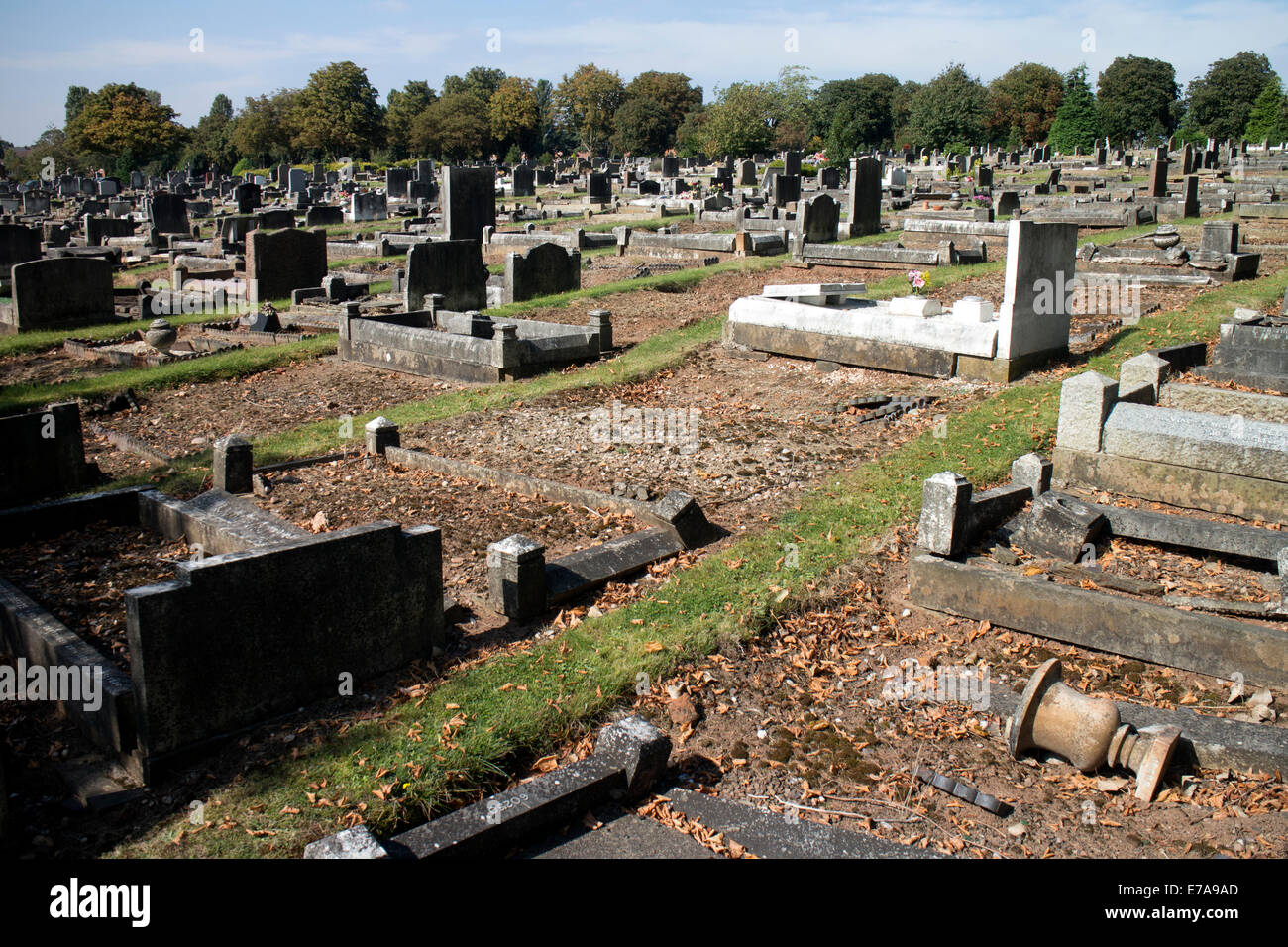 Yardley Cemetery Birmingham High Resolution Stock Photography and ...