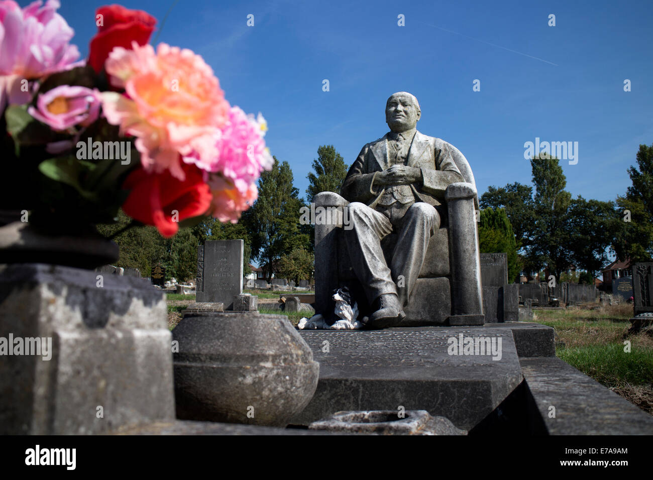 Yardley cemetery birmingham hi-res stock photography and images - Alamy