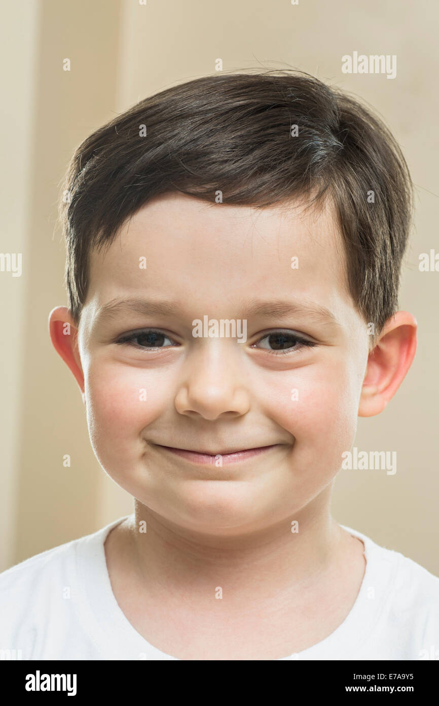 Vertical head on portrait hi-res stock photography and images - Alamy