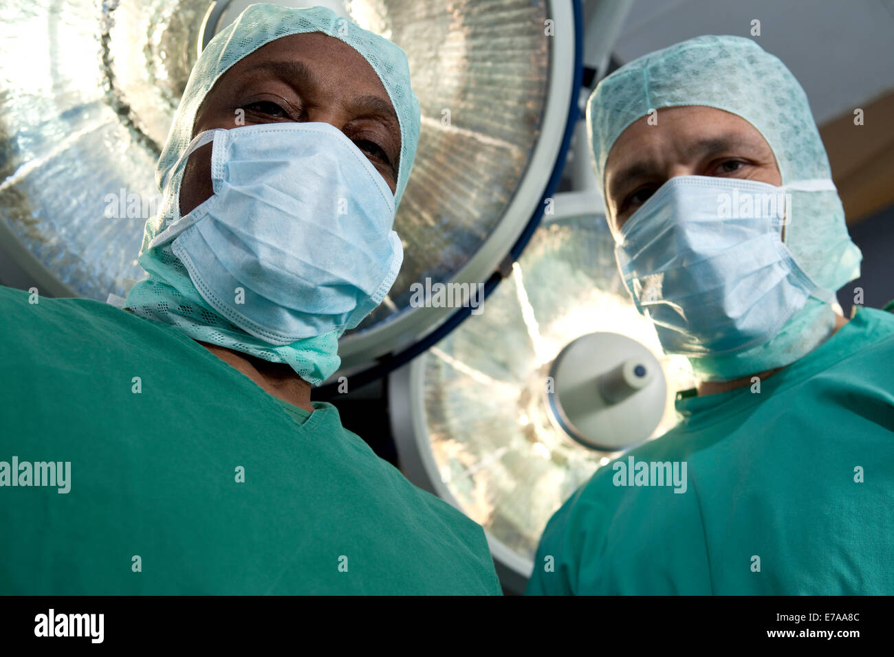Perspective surgeon surgery surgical hi-res stock photography and ...