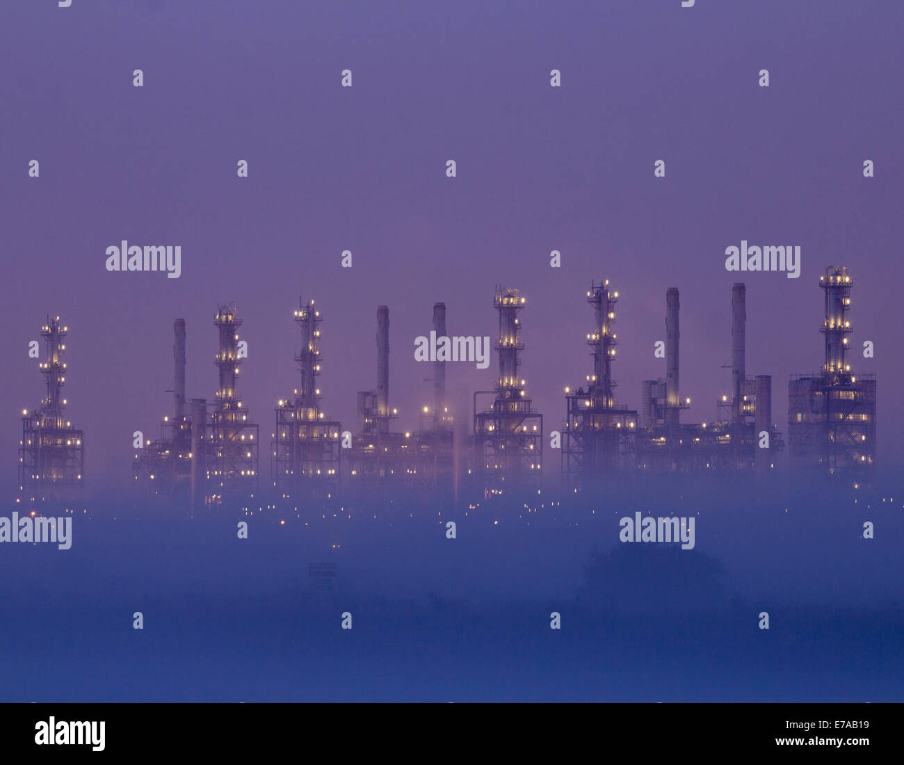 Teesmouth pollution oil refinery hi-res stock photography and images ...