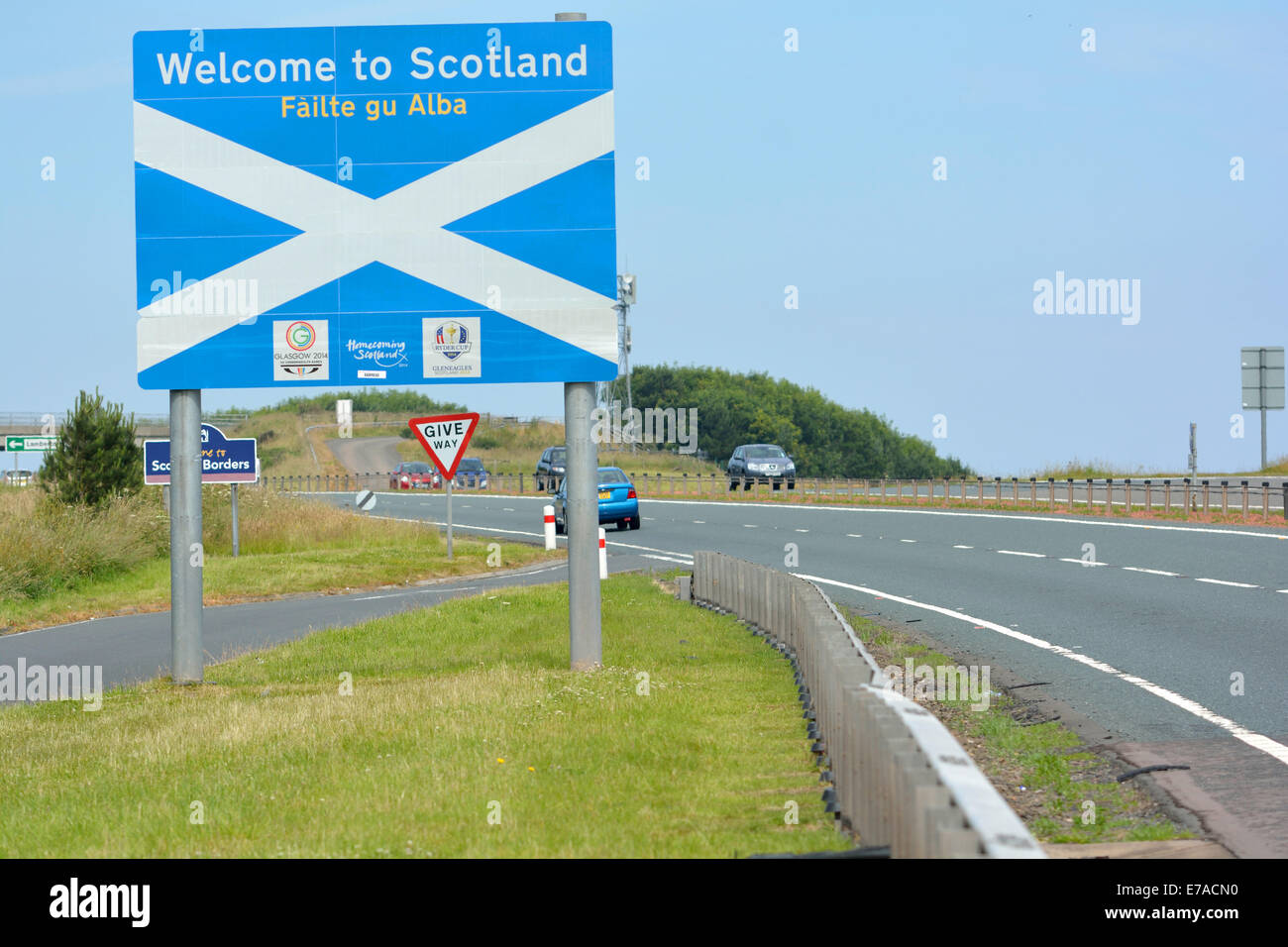 A sign reading "Welcom to Scotland" is posted at a rest area on the A1 ...