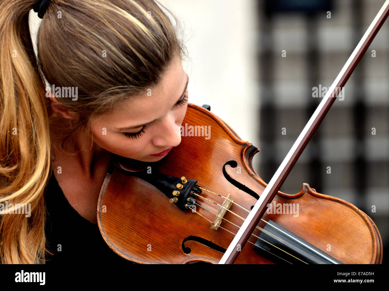 Woman With Violin High Resolution Stock Photography and Images - Alamy