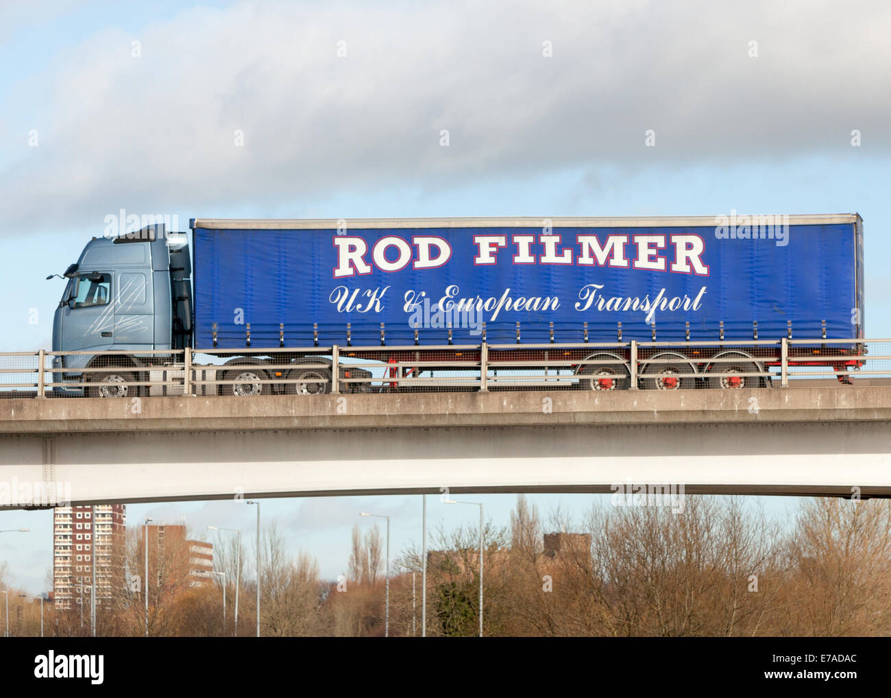 Curtain sided lorry hi-res stock photography and images - Alamy