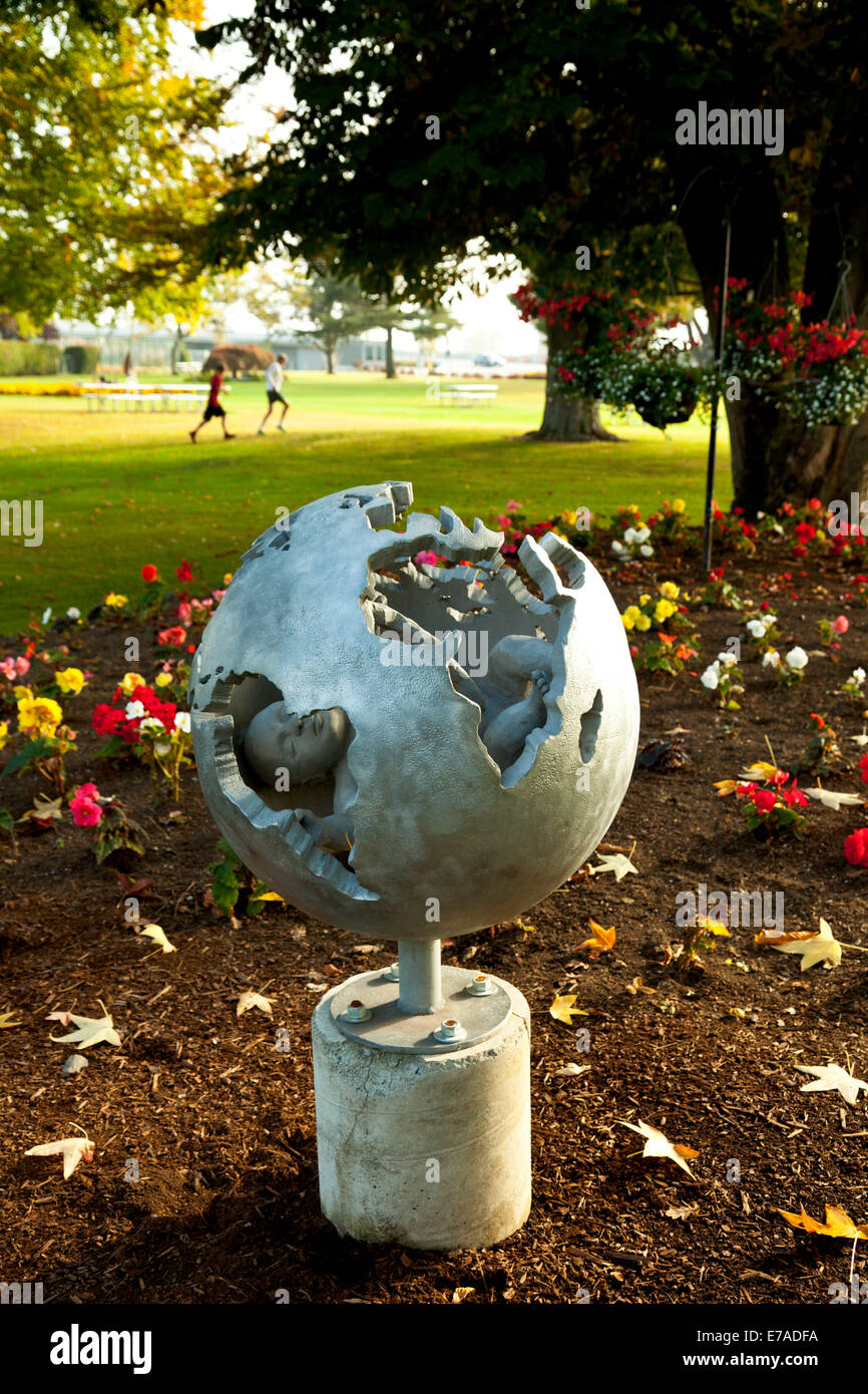Peace monument sculpture hi-res stock photography and images - Alamy
