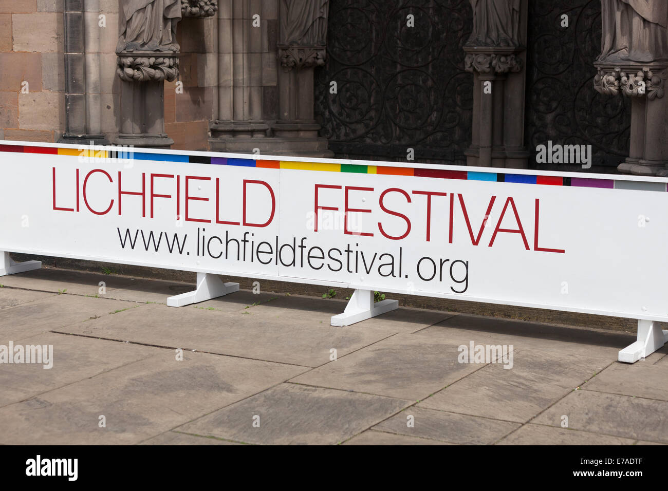 A sign for the Lichfield Festival outside the city's cathedral Stock ...