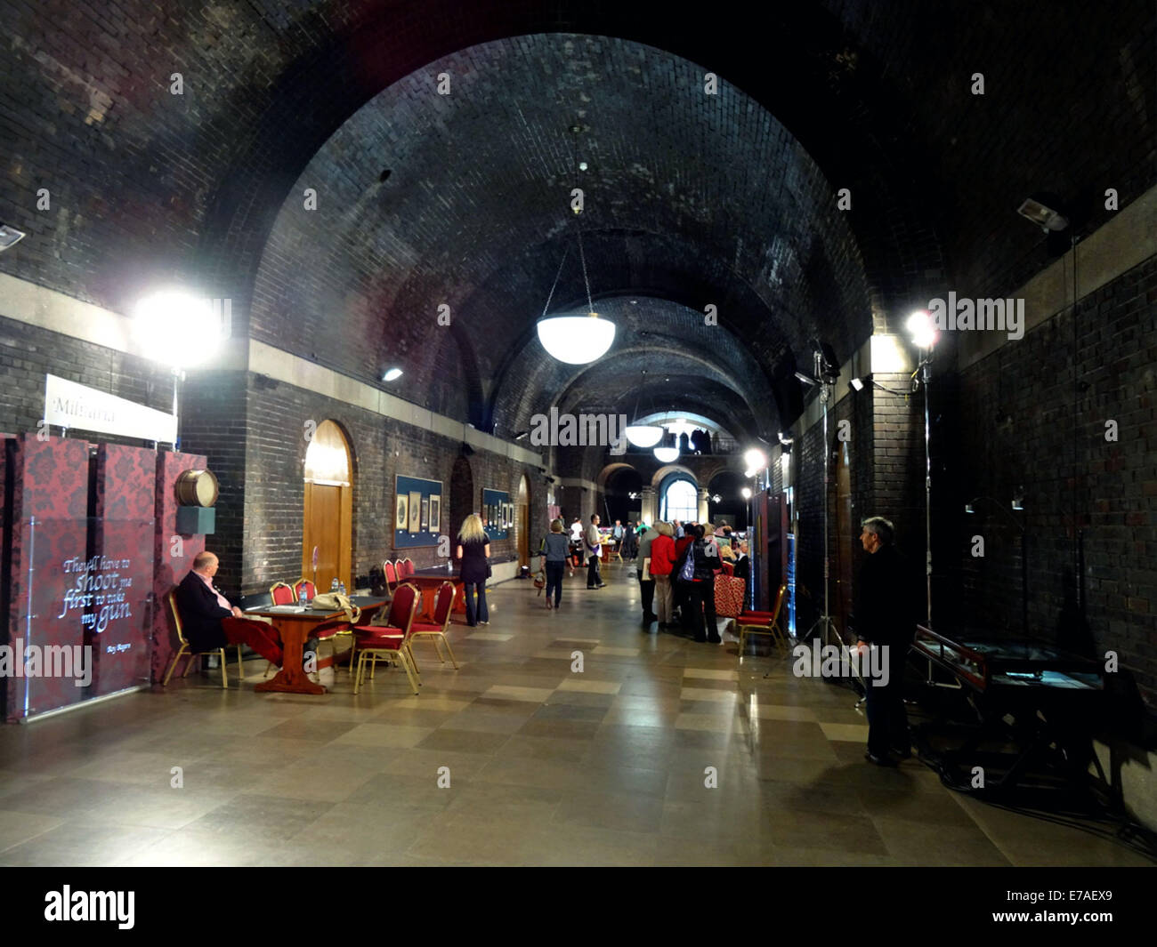 Fiona bruce antiques roadshow hi-res stock photography and images - Alamy