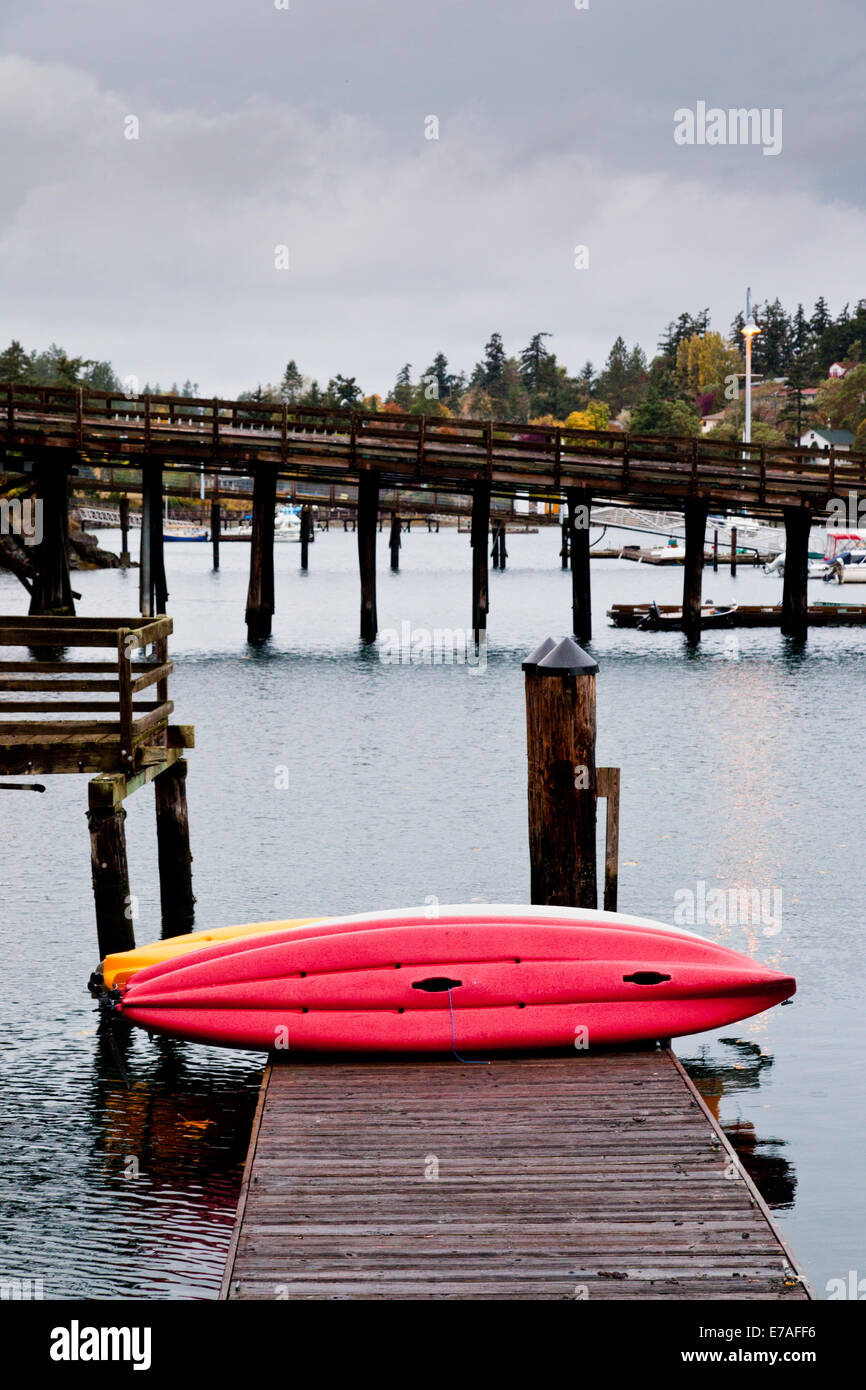 Two canoes hi-res stock photography and images - Alamy