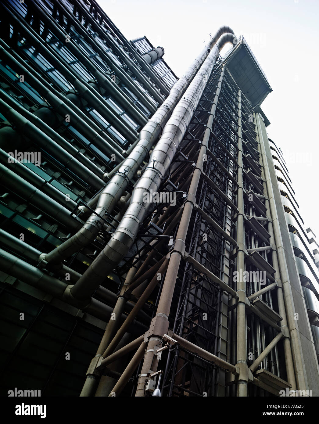 Lloyd's of london building floors hi-res stock photography and images ...
